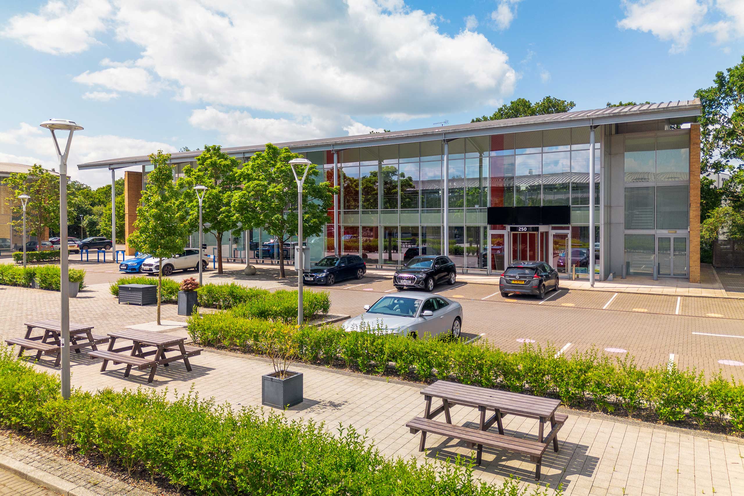 Commercial Office Spaces to Rent in Reading